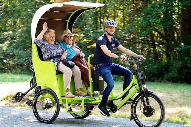 E-Rikscha – Für Senior:innen, romantische Events & grüne Mobilität